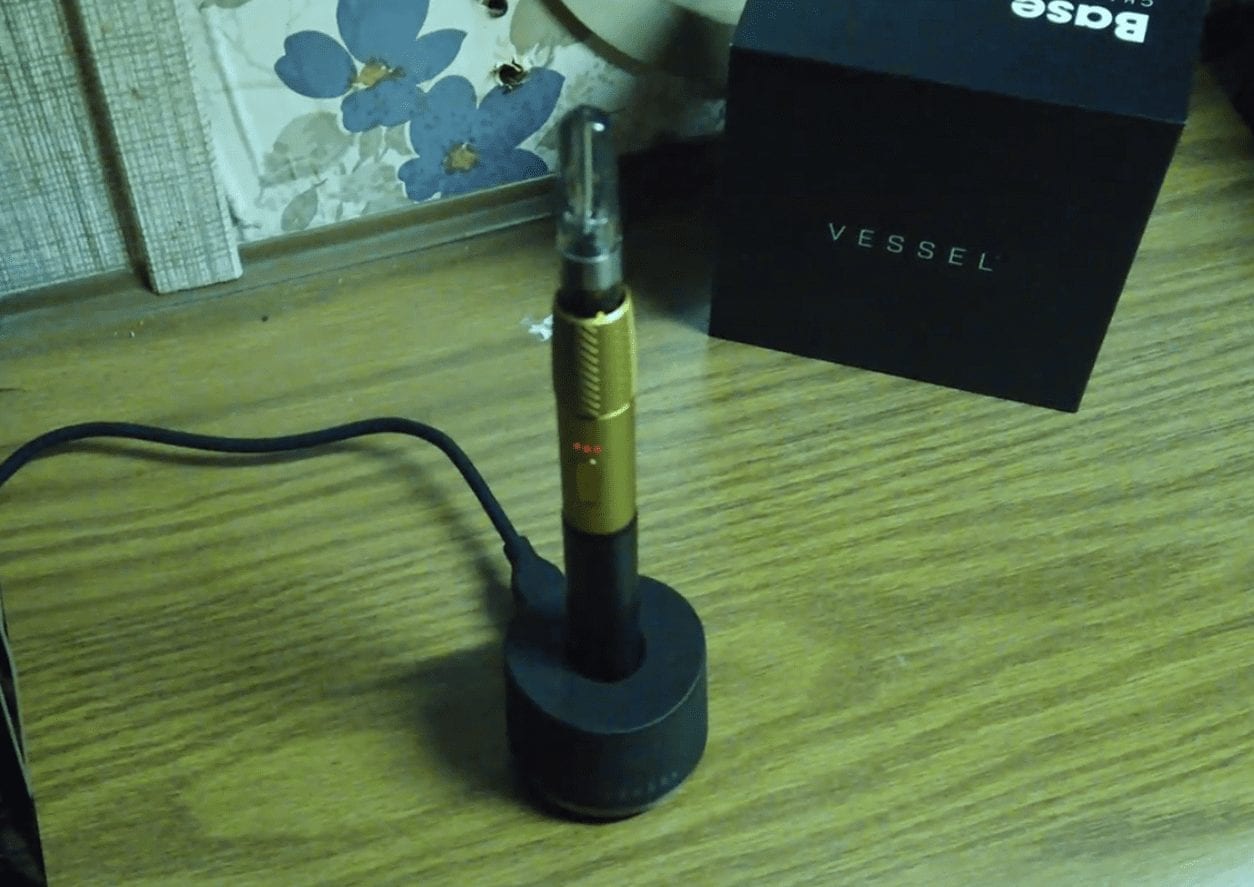 Vessel BASE Charger: Keeps Vape Carts Ready To Use